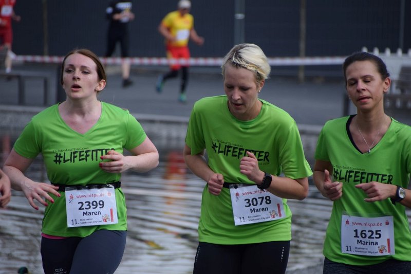 11. Dinslakener Sparkassen City-Lauf am 10.04.2016/Bilder von Sabine ...